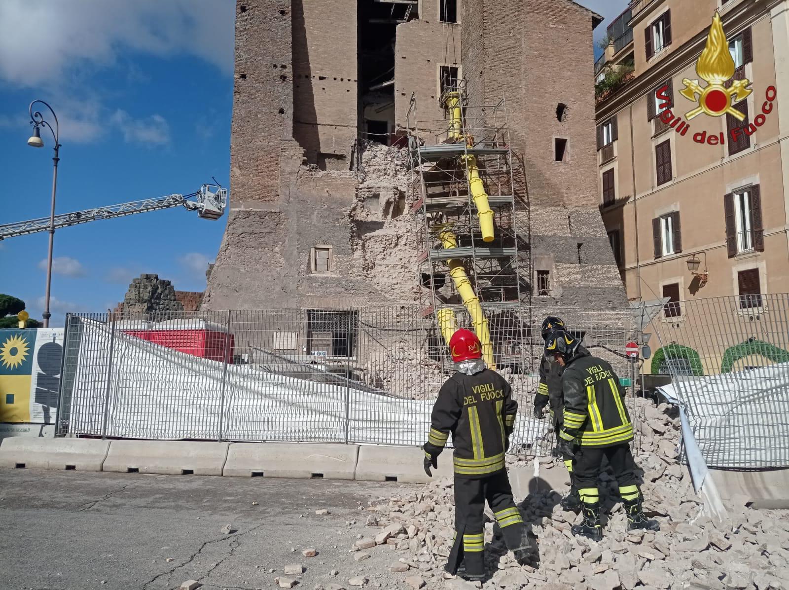 Crollo della Torre dei Conti, una fiaccolata per Octay Stroici - Gold TV
