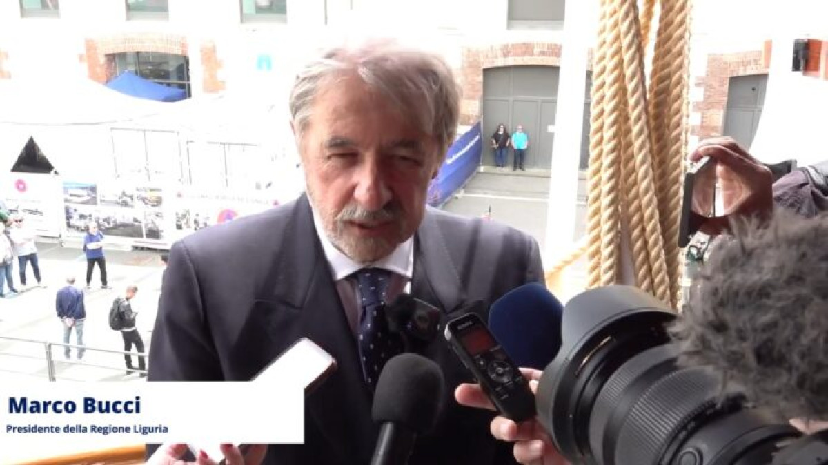 Sesta edizione del Marina Militare Nastro Rosa Tour a Genova: al centro ...