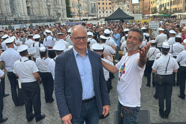 Con la parata da Piazza Mastai a Piazza Navona è iniziata "Roma in ...